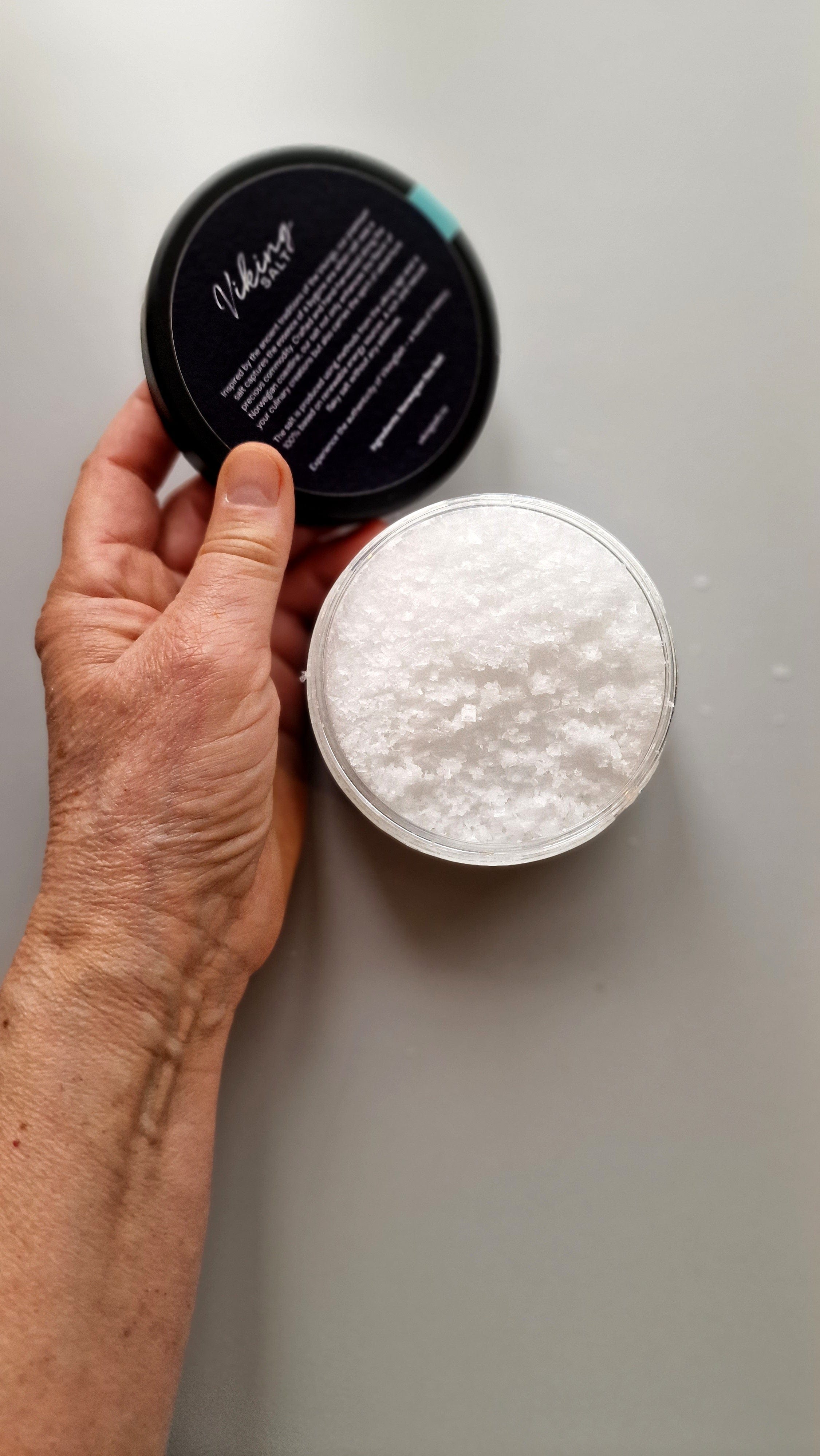 Vikingsalt- Sea salt flakes- Blått og hvitt salt – Kunstkolonialen